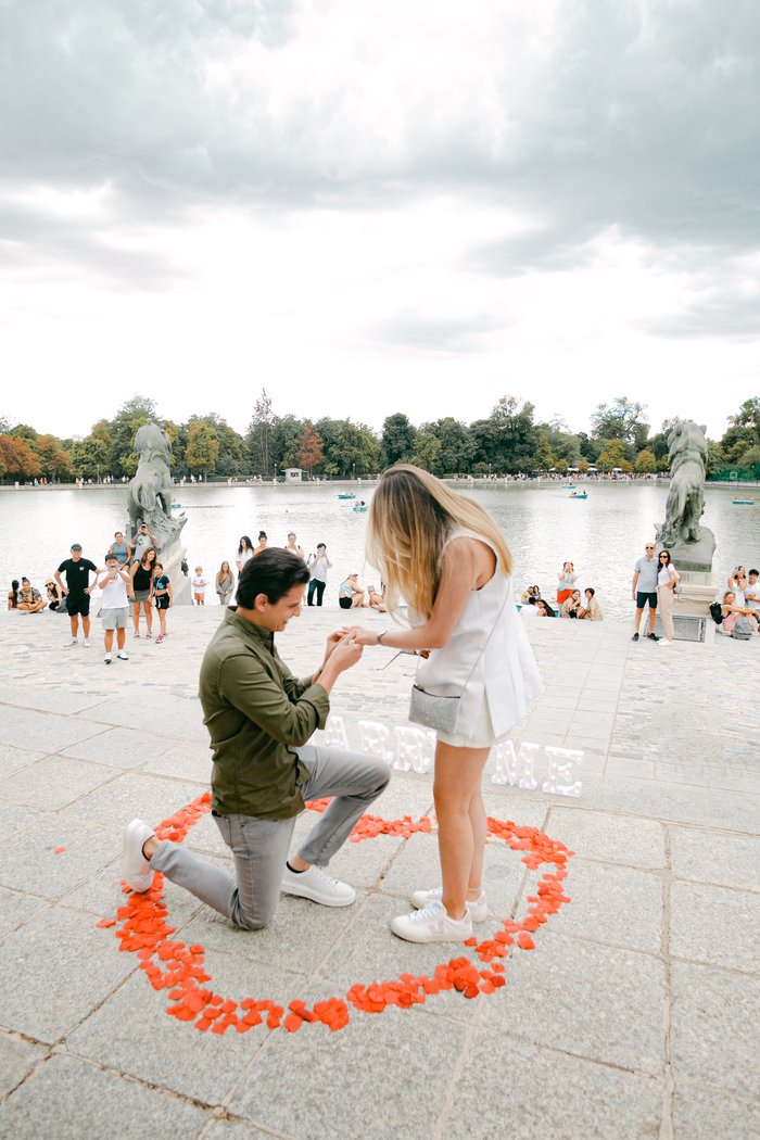 La pedida de mano en Madrid de una pareja de mexicanos