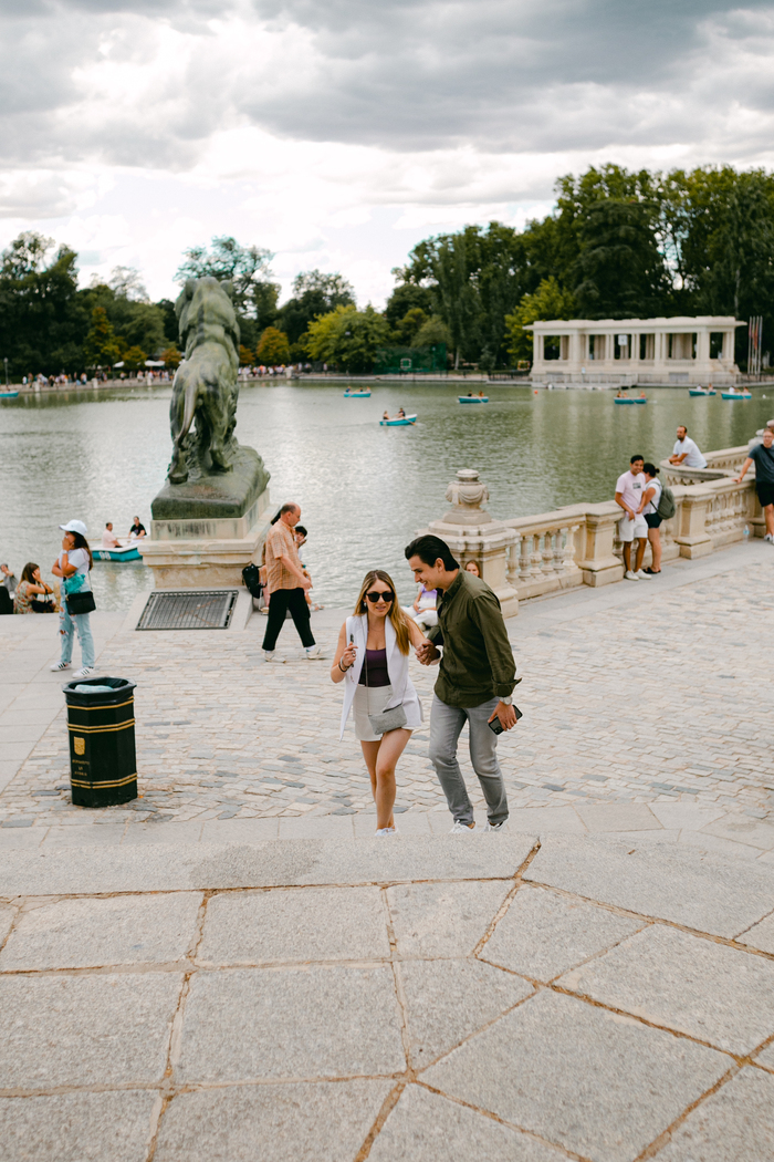 La pedida de mano en Madrid de una pareja de mexicanos